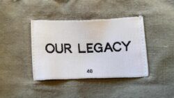 Folded labels: A guide to different label folds | Elite Labels